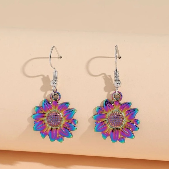 Kathrono | Jewelry | Awesome Metallic Oil Slick Rainbow Floral Flower ...